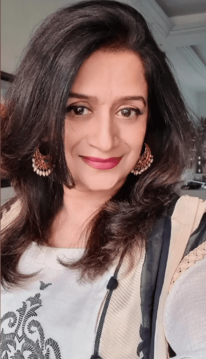 Bela Sulakhe Age, Movies, Songs, Husband, Biography
