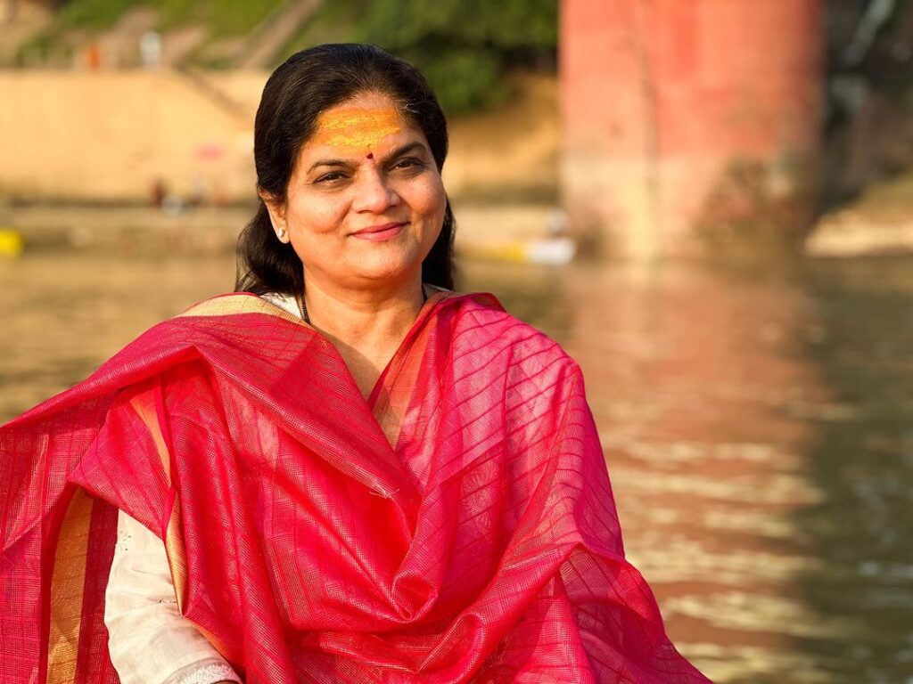 Devaki Pandit Age, Net Worth, Husband, Biography