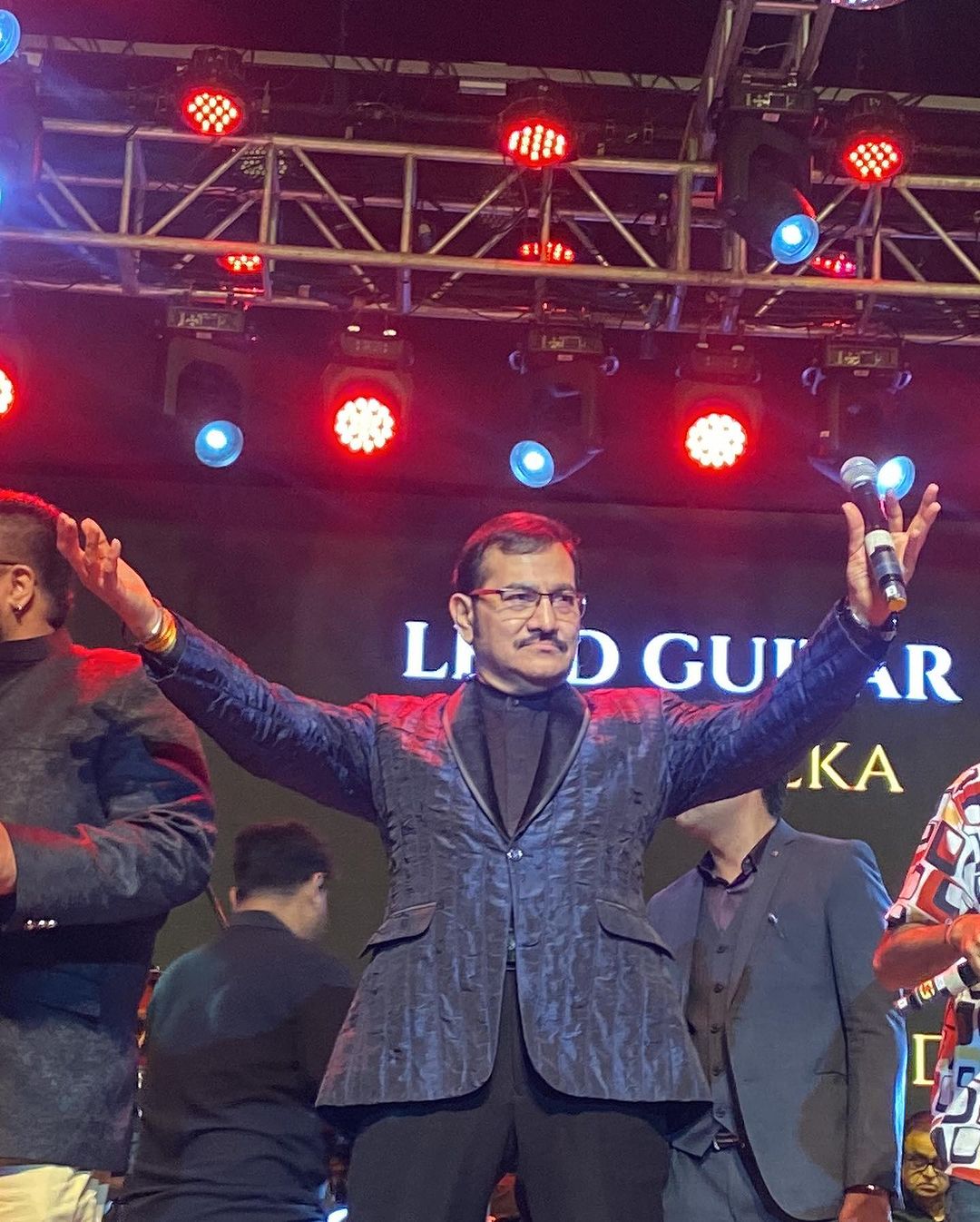 Sudesh Bhosle Age, Net Worth, Height, Family, Wife, Biography