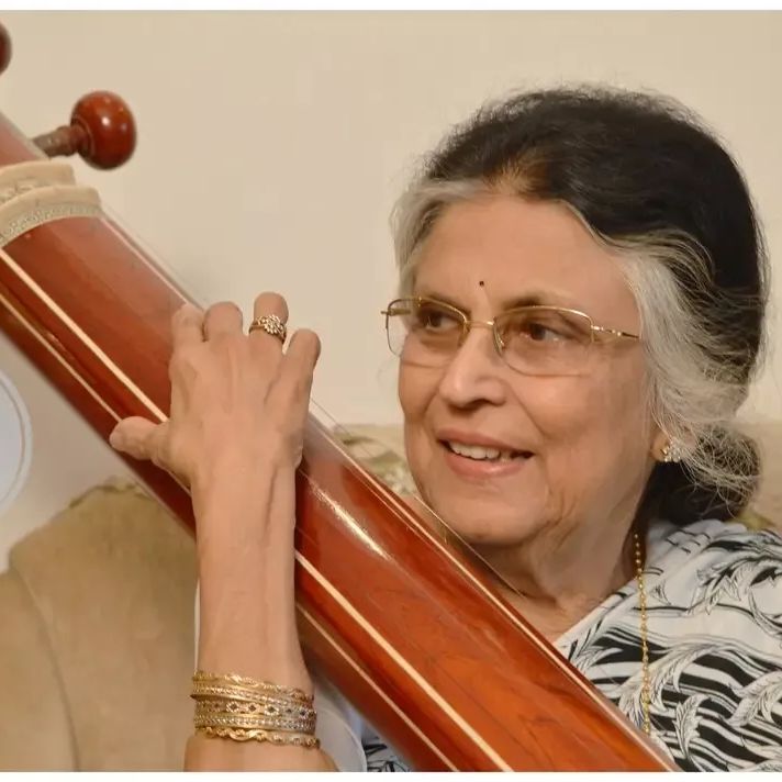 Suman Kalyanpur Husband, Songs, Age, Daughter, Biography