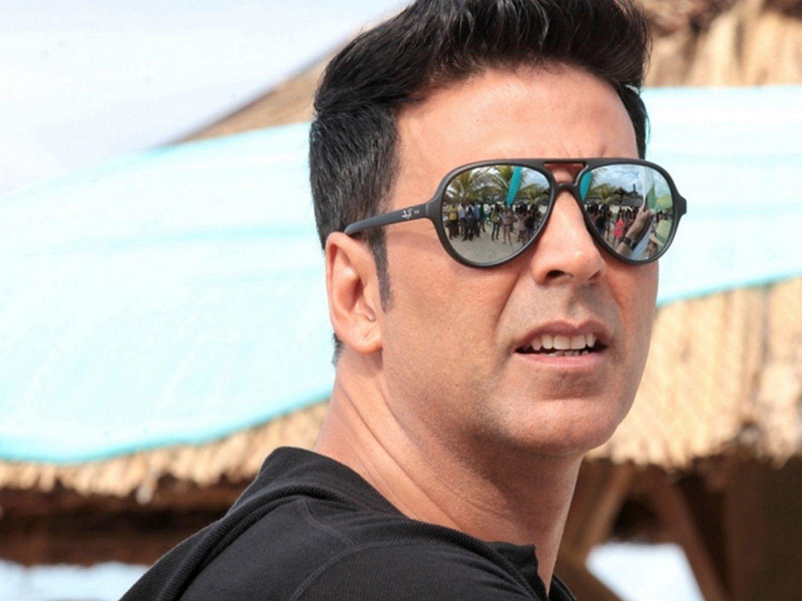 Akshay Kumar Age, Net Worth, Wife, Height, Family, Biography